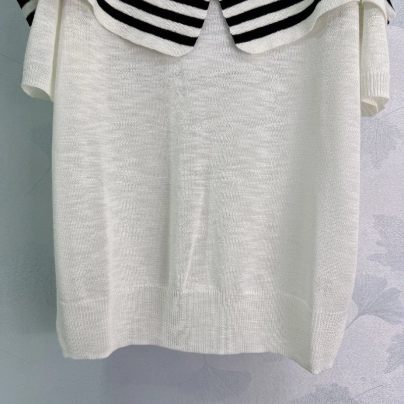 Bargain Chanel T-Shirts