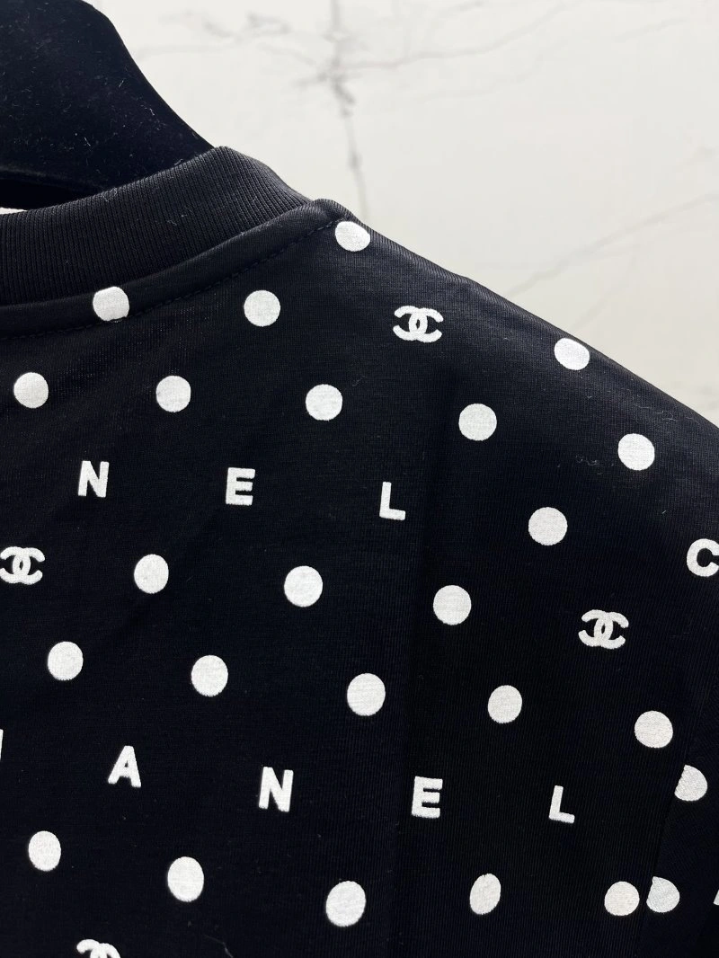 Economical Chanel T-Shirts