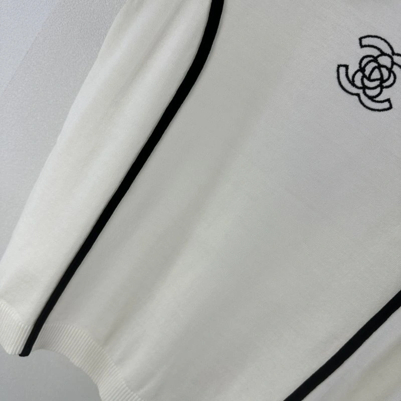 Bargain Chanel T-Shirts