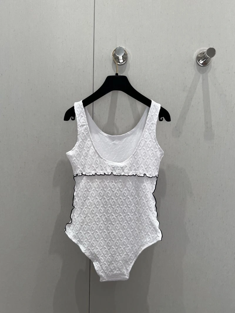 Top match Chanel T-Shirts