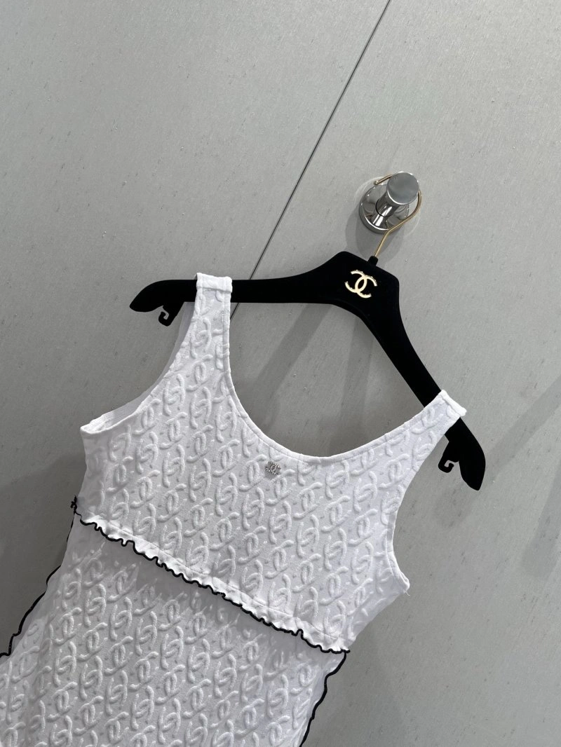 Top match Chanel T-Shirts