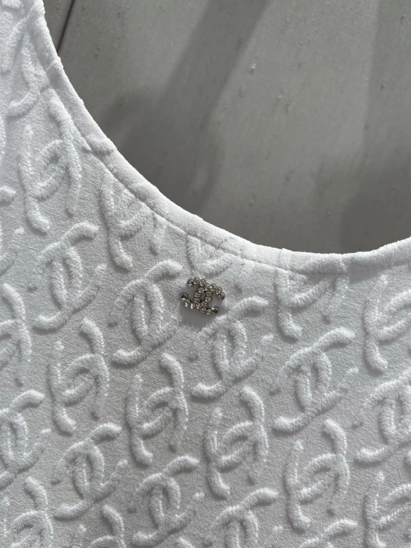 Top match Chanel T-Shirts
