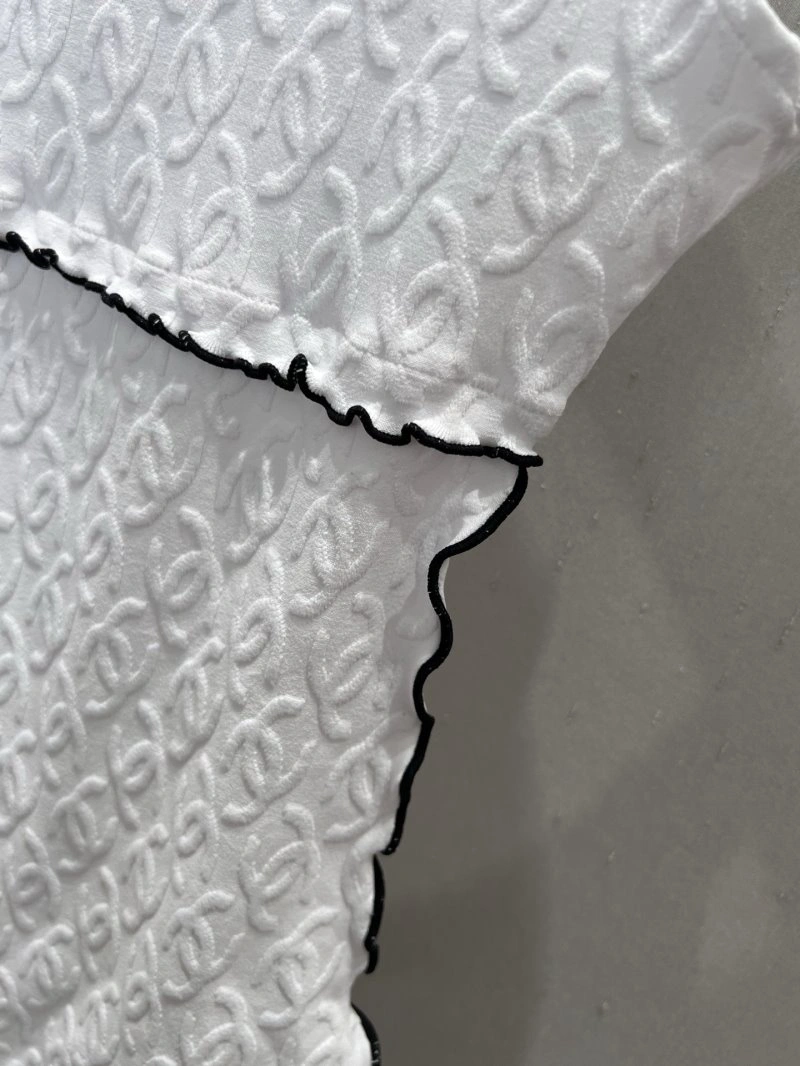 Top match Chanel T-Shirts