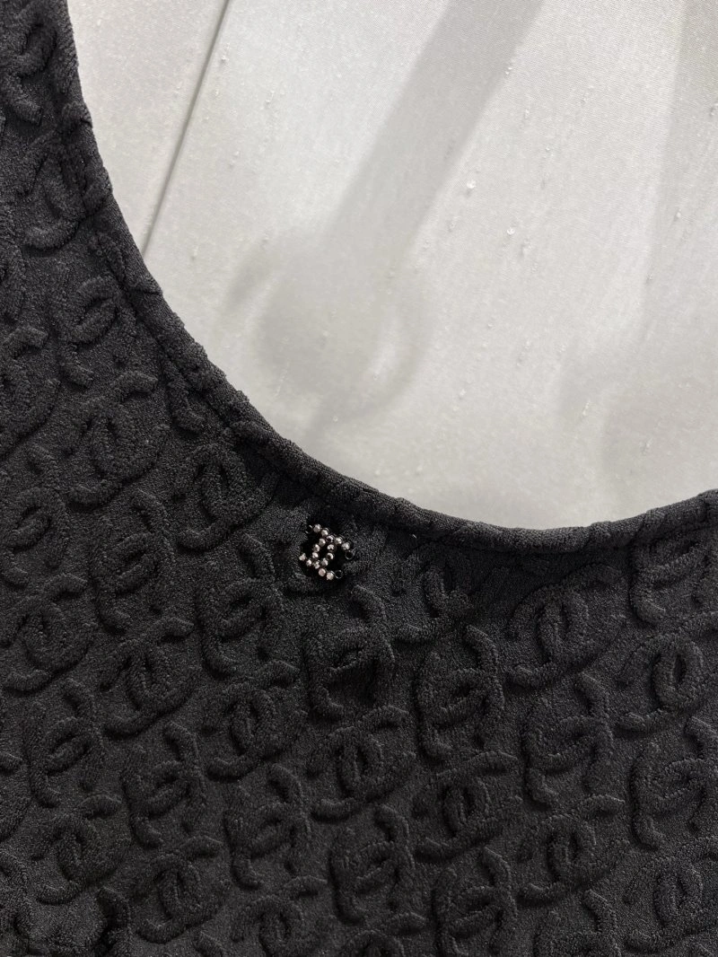 Brand-original Chanel T-Shirts