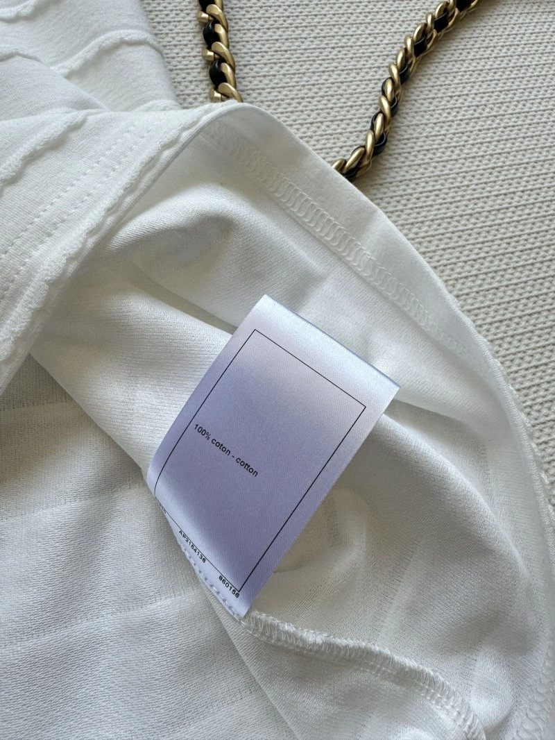 Top mirror Chanel T-Shirts