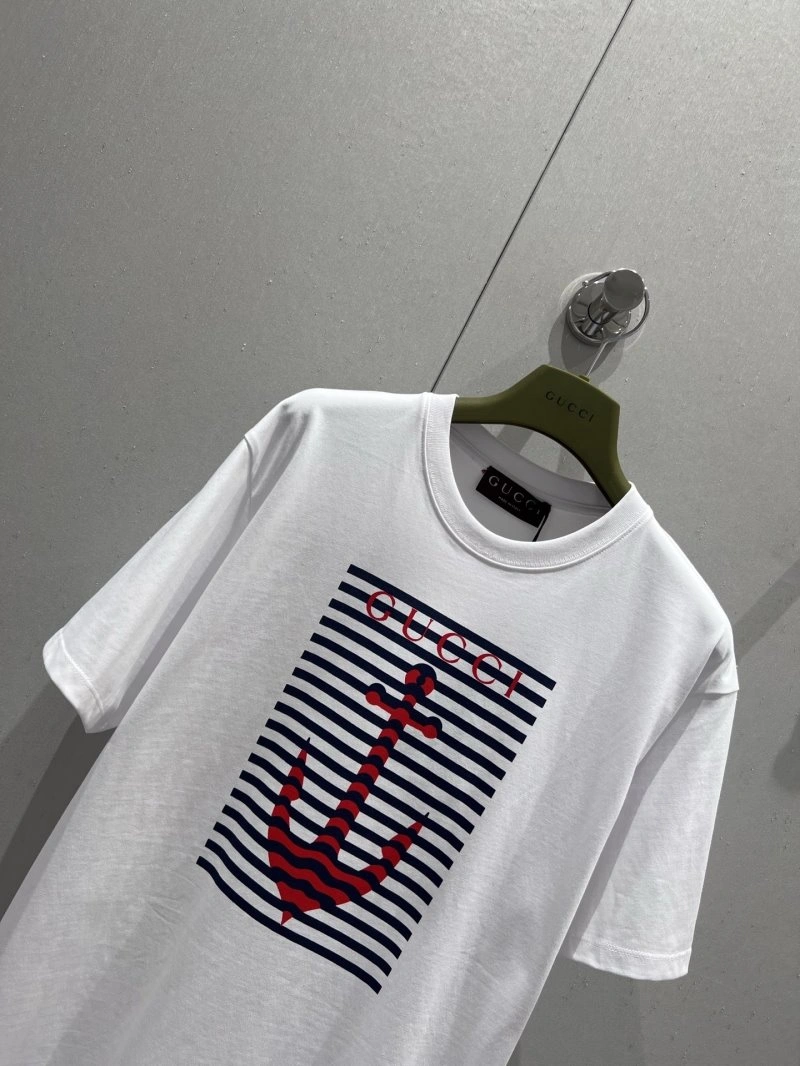 Top match Chanel T-Shirts