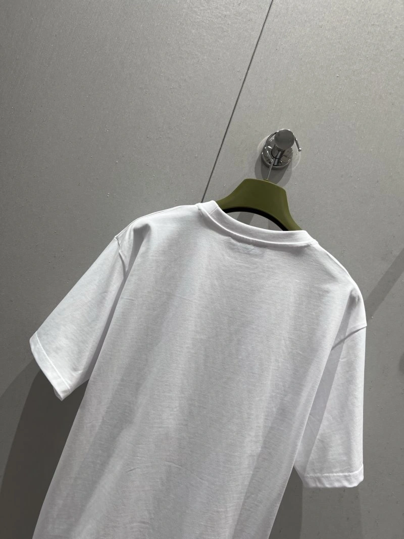 Top match Chanel T-Shirts
