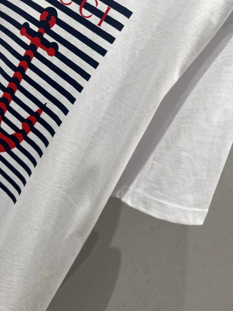 Top match Chanel T-Shirts