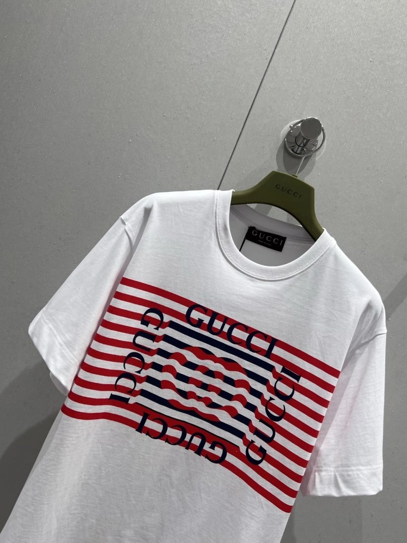 Precise copy Chanel T-Shirts