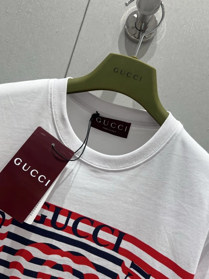 Precise copy Chanel T-Shirts