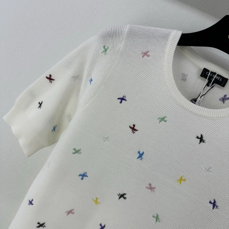 Top match Chanel T-Shirts
