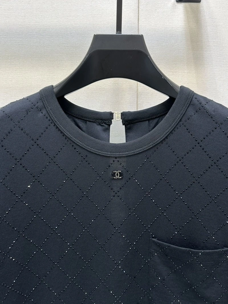 Economical Chanel T-Shirts