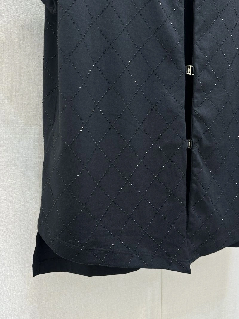 Economical Chanel T-Shirts
