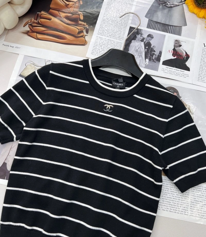 Bargain Chanel T-Shirts