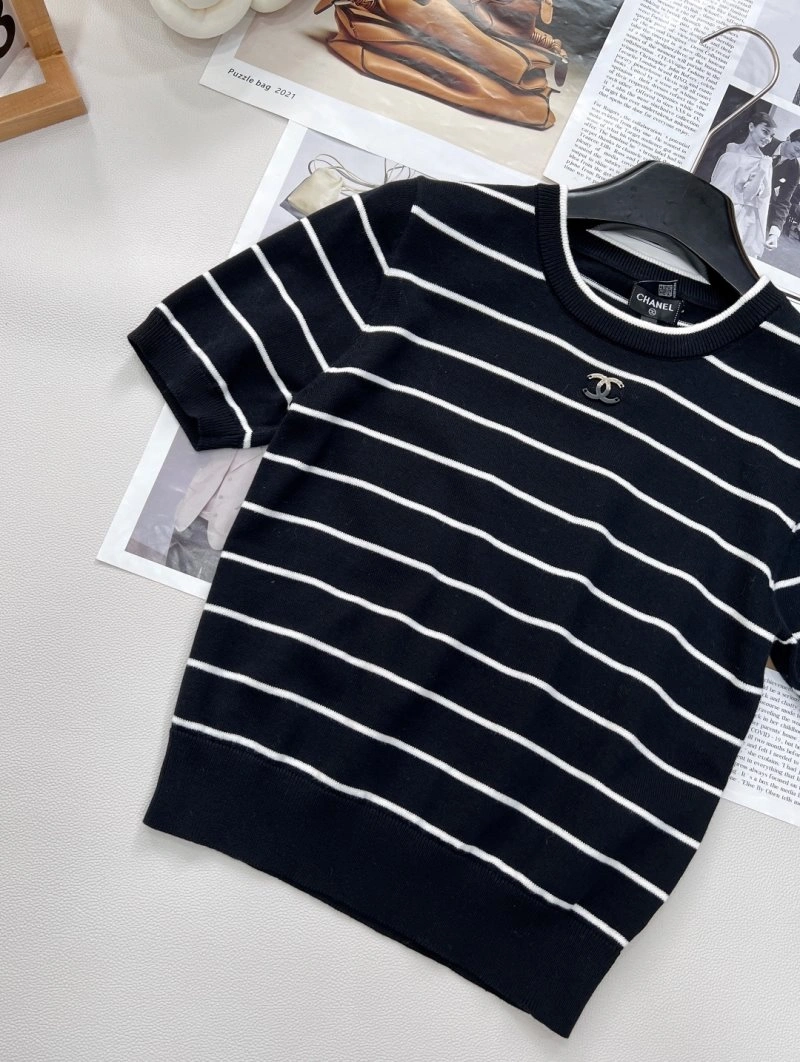 Bargain Chanel T-Shirts
