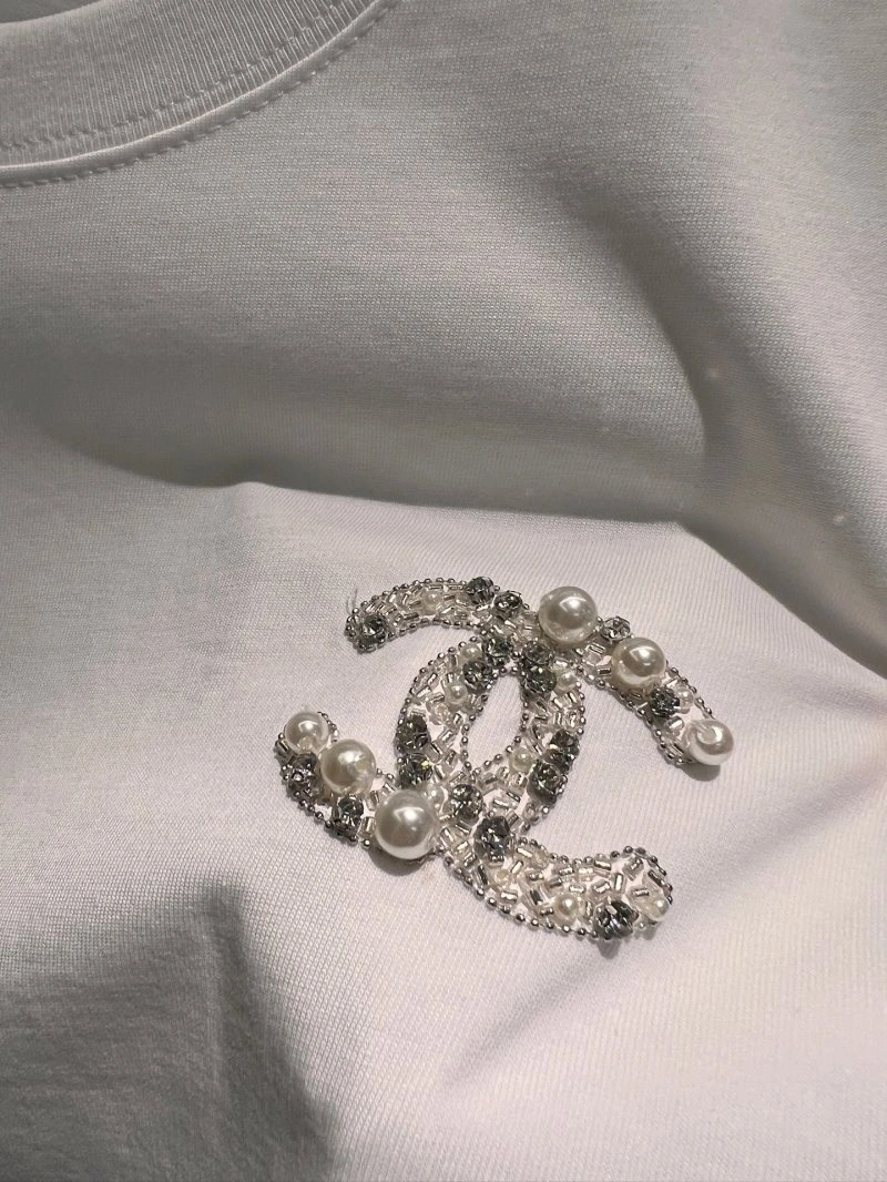 Brand-original Chanel T-Shirts
