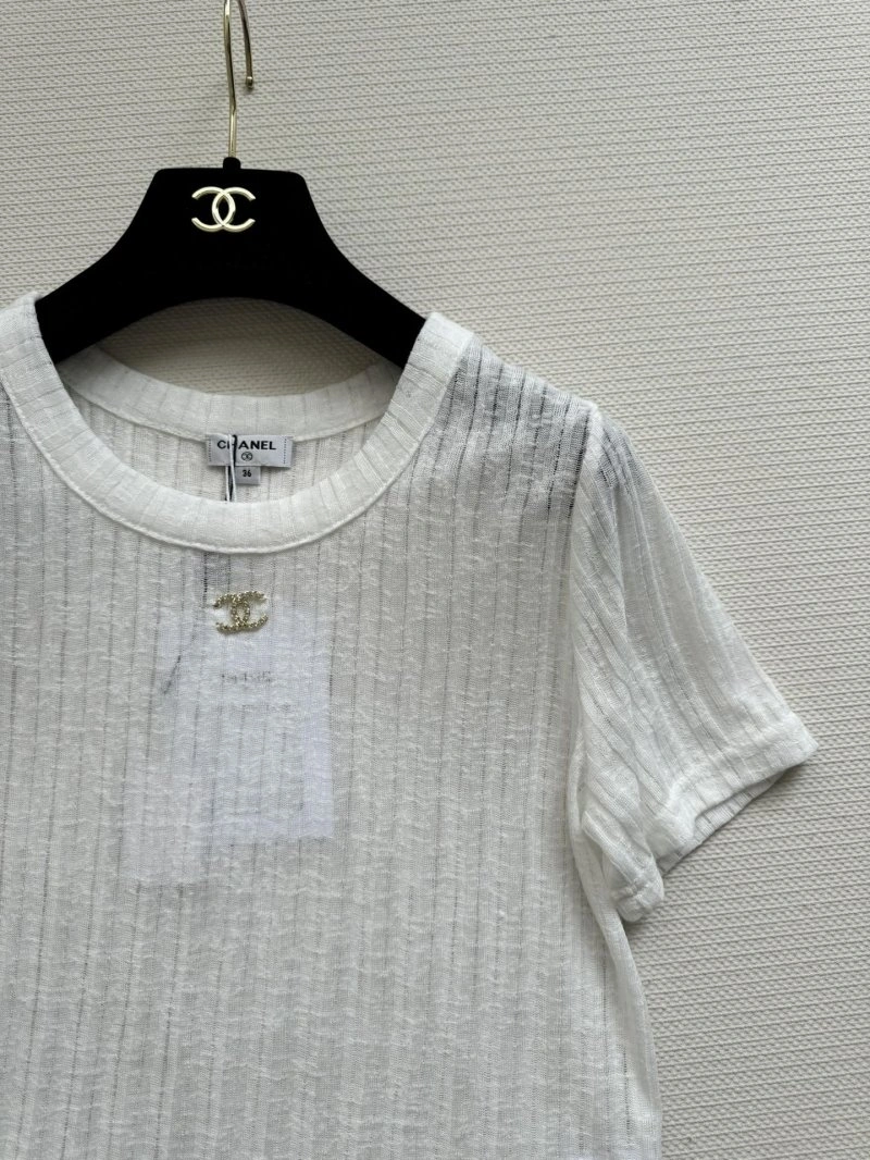 Bargain Chanel T-Shirts