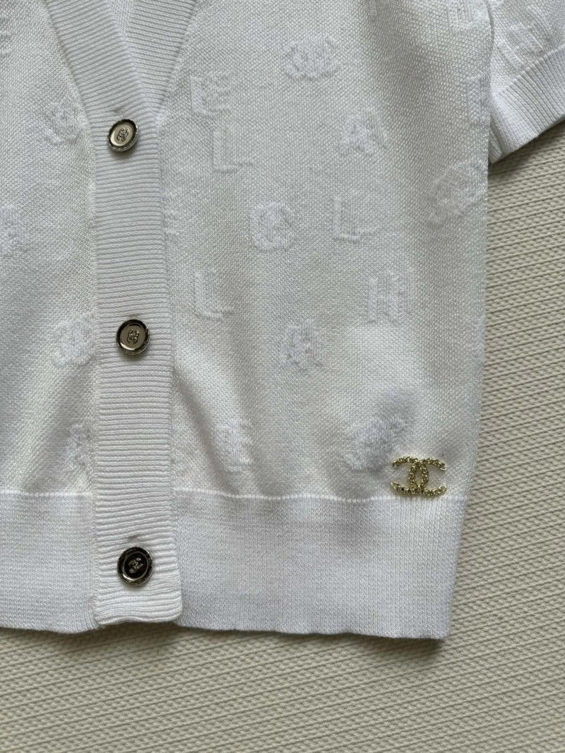Bargain Chanel T-Shirts