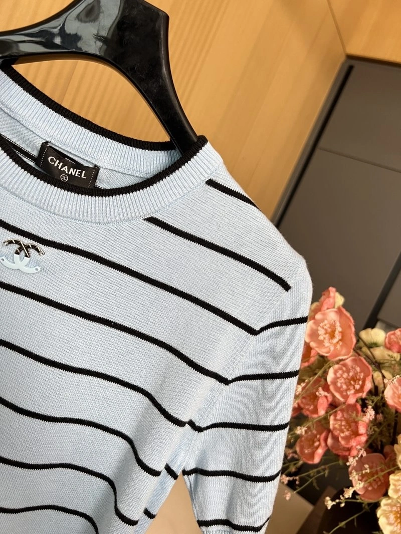 Accurate model Chanel T-Shirts