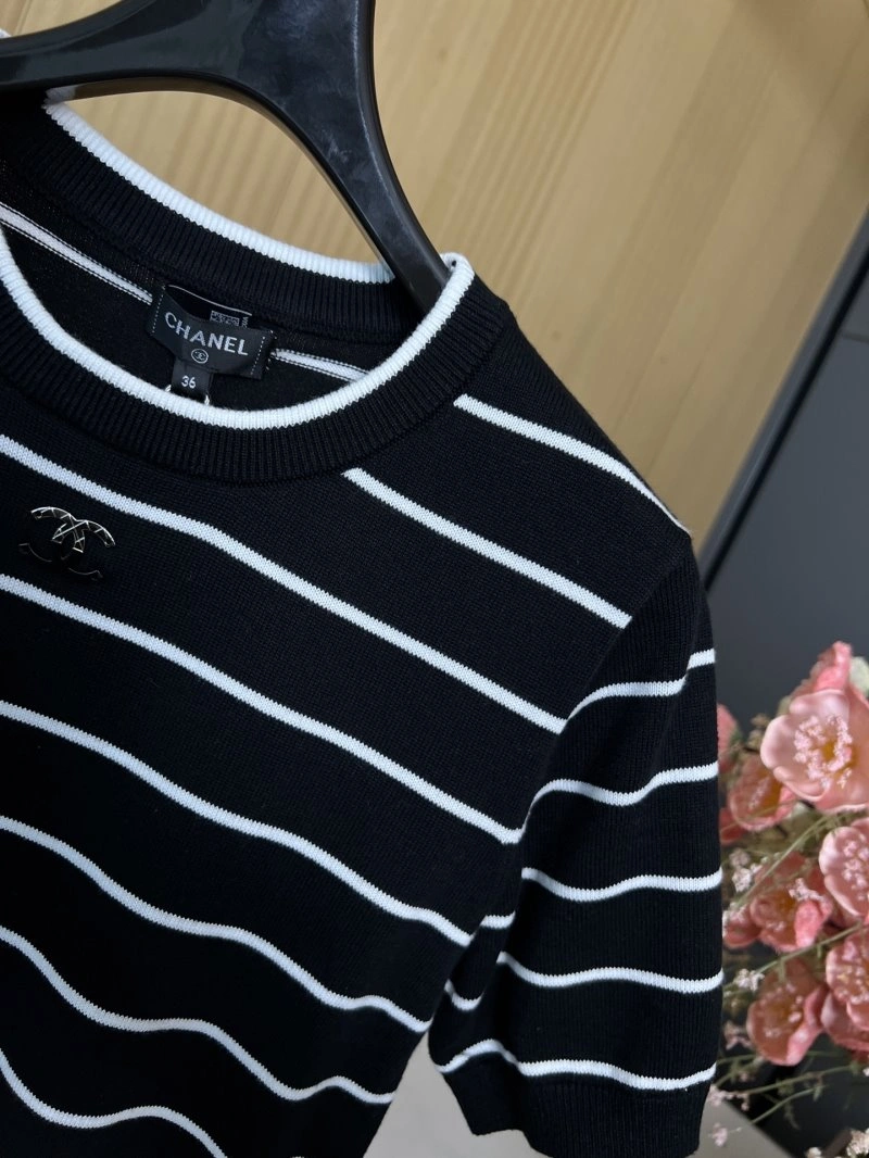 Accurate model Chanel T-Shirts