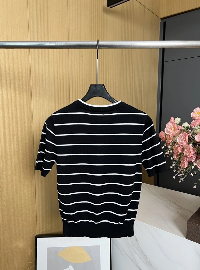 Accurate model Chanel T-Shirts