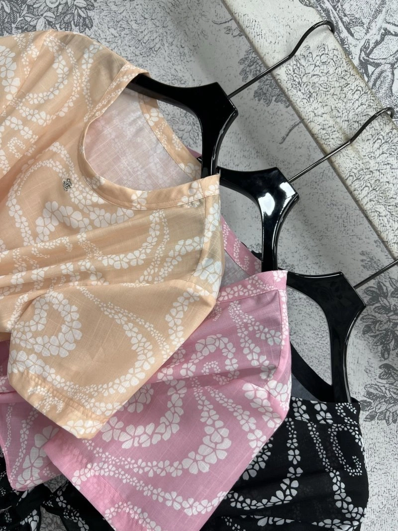 Cut-rate Chanel T-Shirts