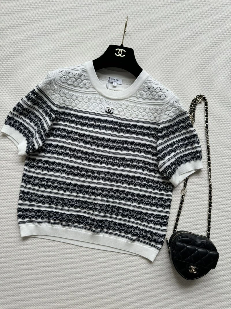 Economical Chanel T-Shirts