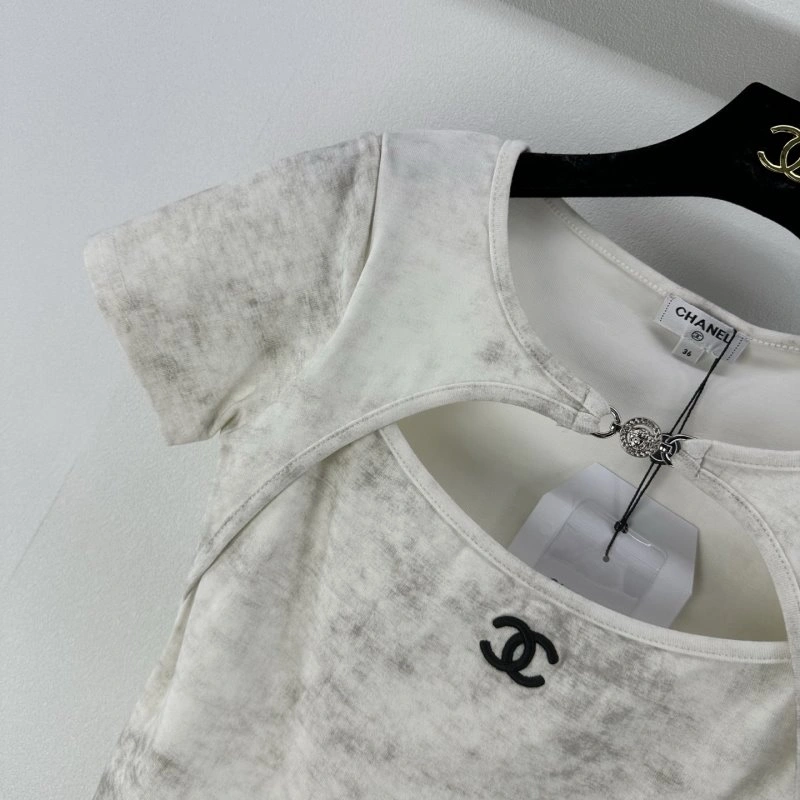Accurate model Chanel T-Shirts