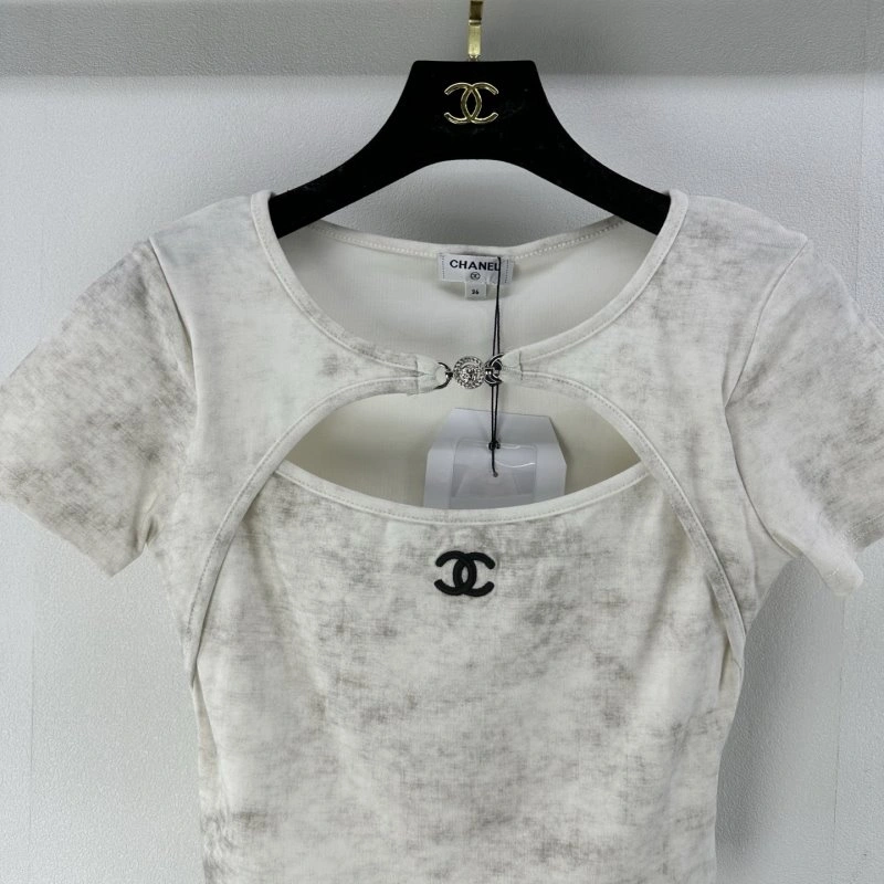 Accurate model Chanel T-Shirts