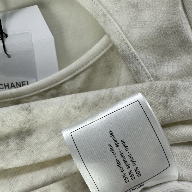 Accurate model Chanel T-Shirts