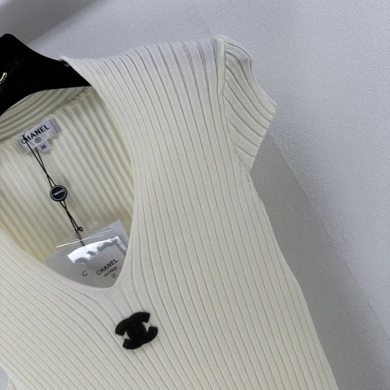 Top mirror Chanel T-Shirts