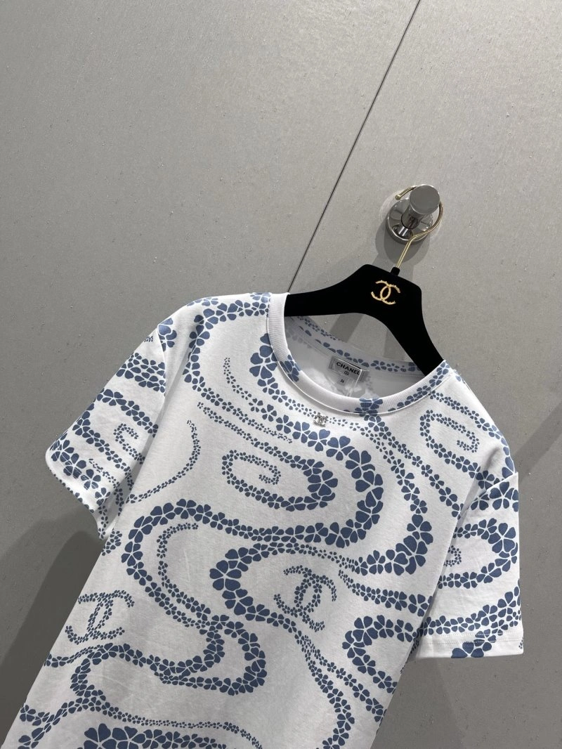Accurate model Chanel T-Shirts