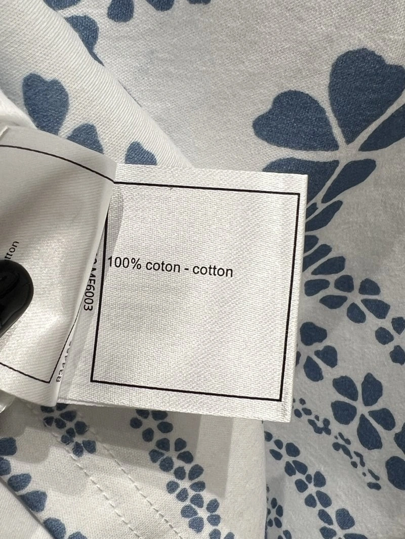 Accurate model Chanel T-Shirts