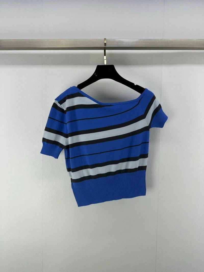 Exact replica Chanel T-Shirts