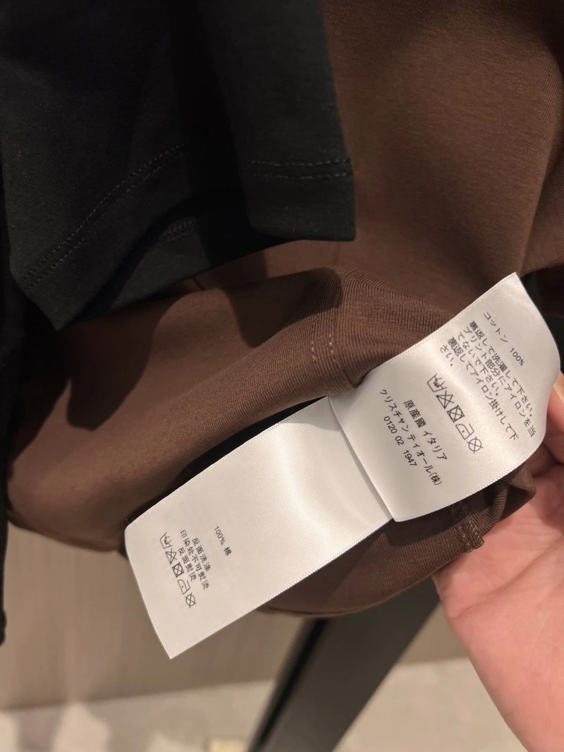 Original Chanel T-Shirts