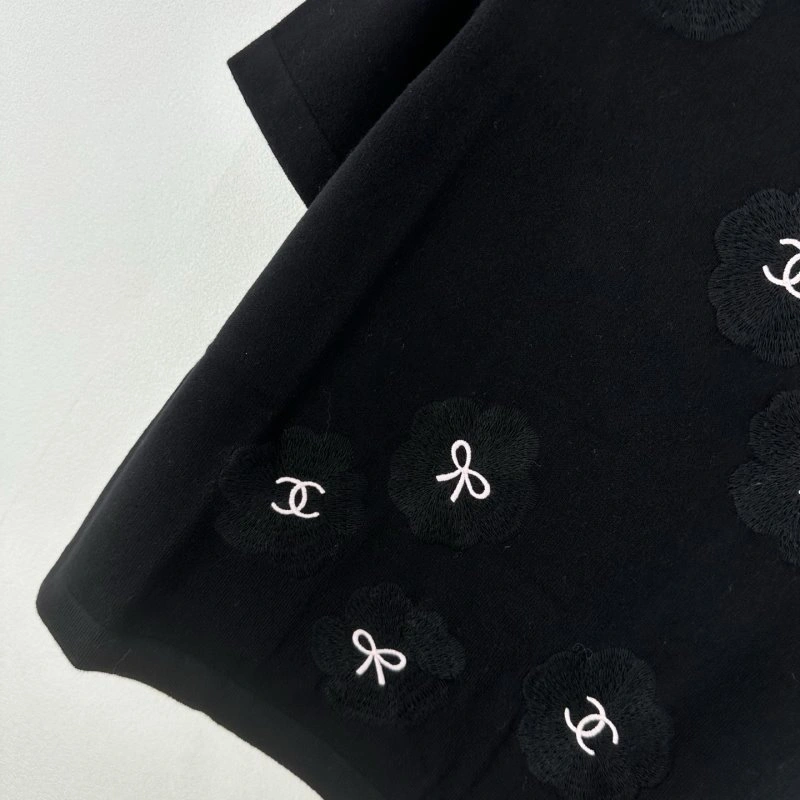 Precise copy Chanel T-Shirts
