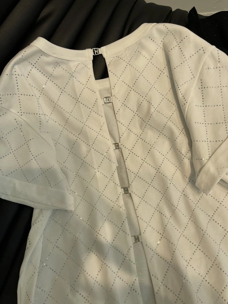 Low-cost Chanel T-Shirts