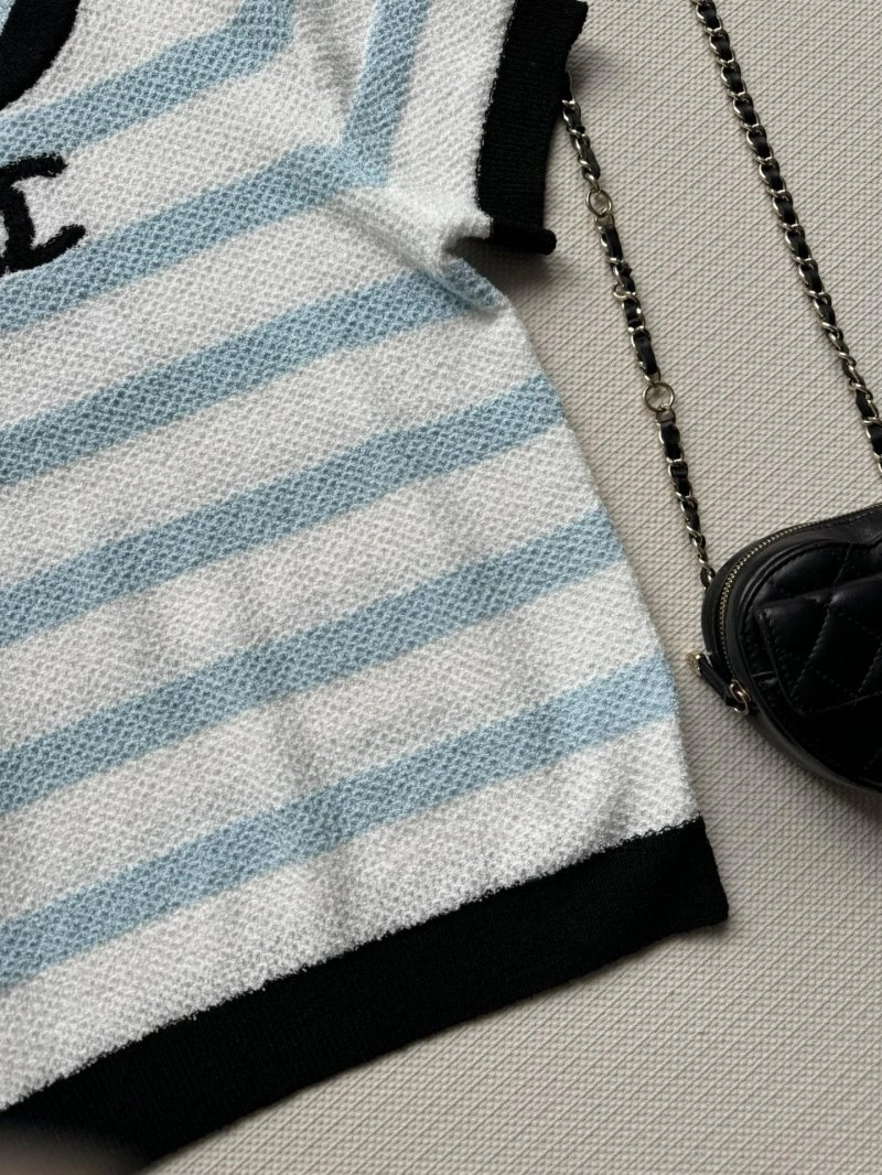 Low-cost Chanel T-Shirts
