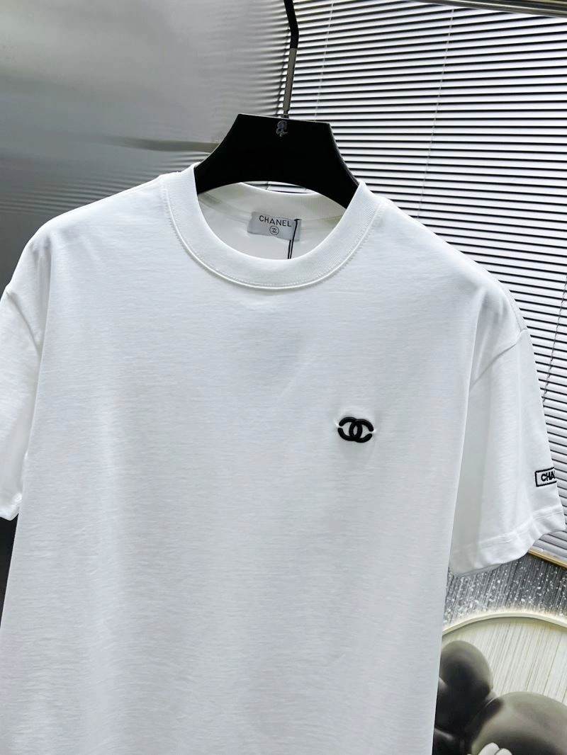 Bargain Chanel T-Shirts