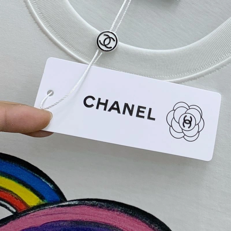 Bargain Chanel T-Shirts