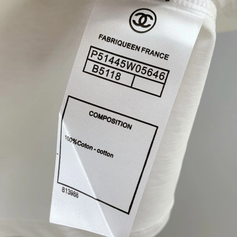 Bargain Chanel T-Shirts