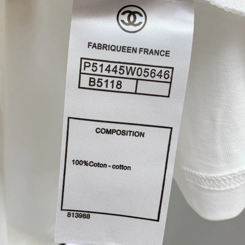 Bargain Chanel T-Shirts