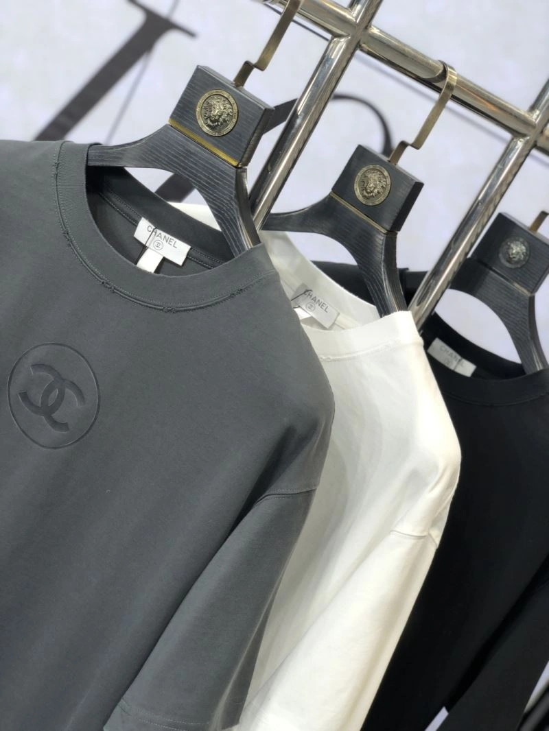 Exact replica Chanel T-Shirts