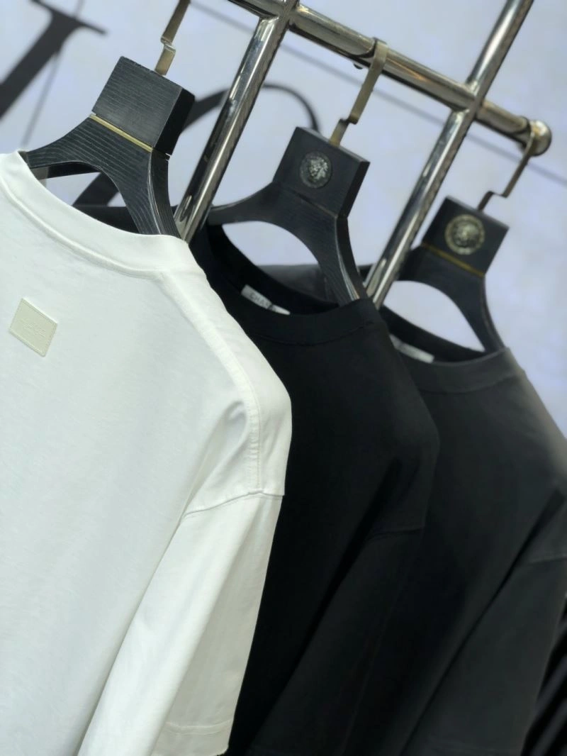 Original Chanel T-Shirts