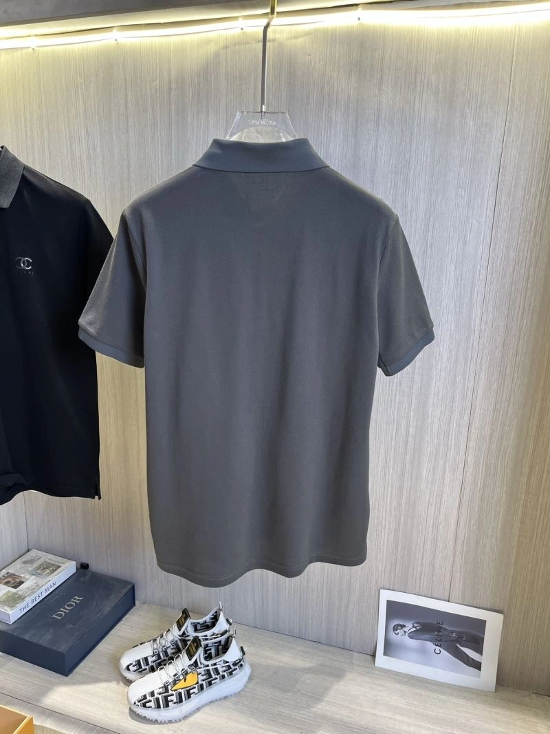 Accurate model Chanel T-Shirts