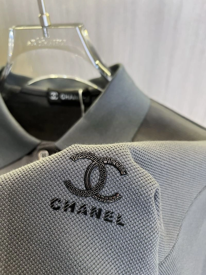 Accurate model Chanel T-Shirts