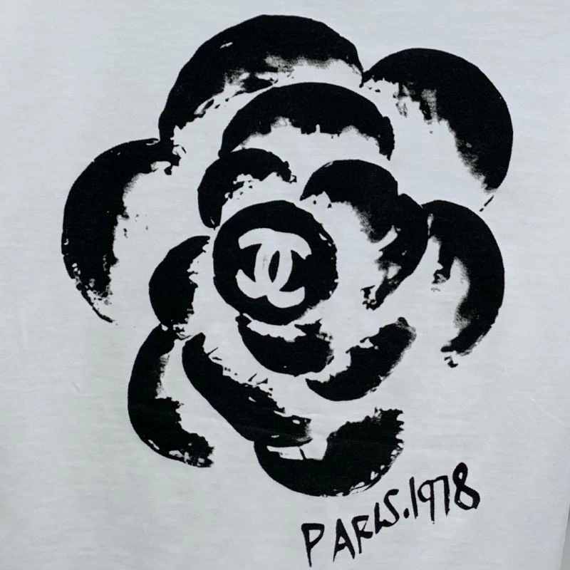 Top match Chanel T-Shirts
