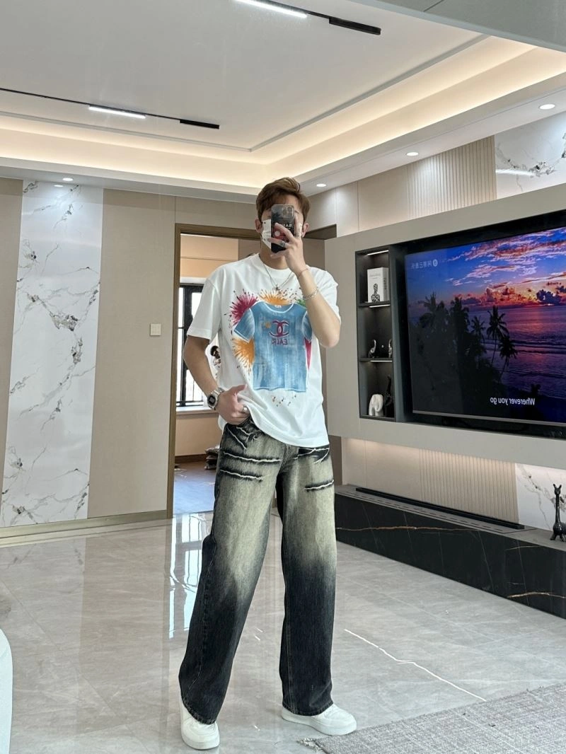 Accurate model Chanel T-Shirts