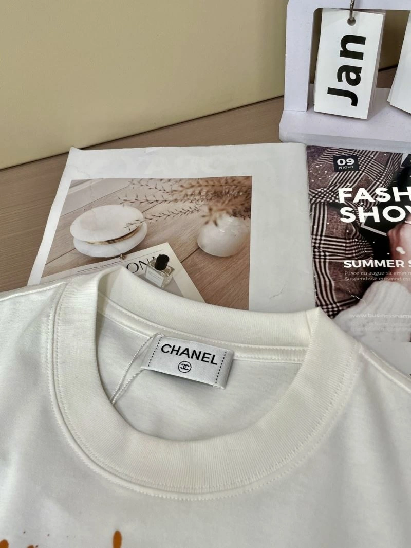 Accurate model Chanel T-Shirts