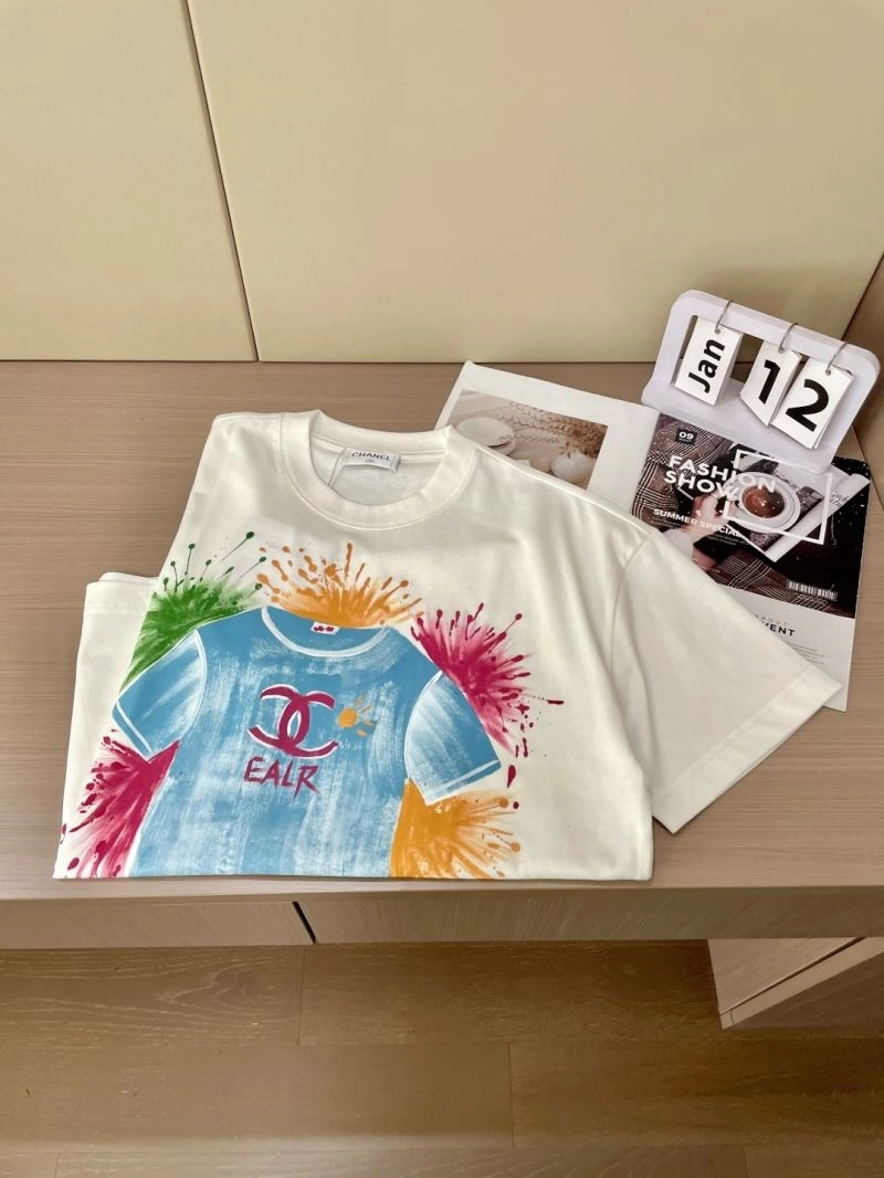 Accurate model Chanel T-Shirts